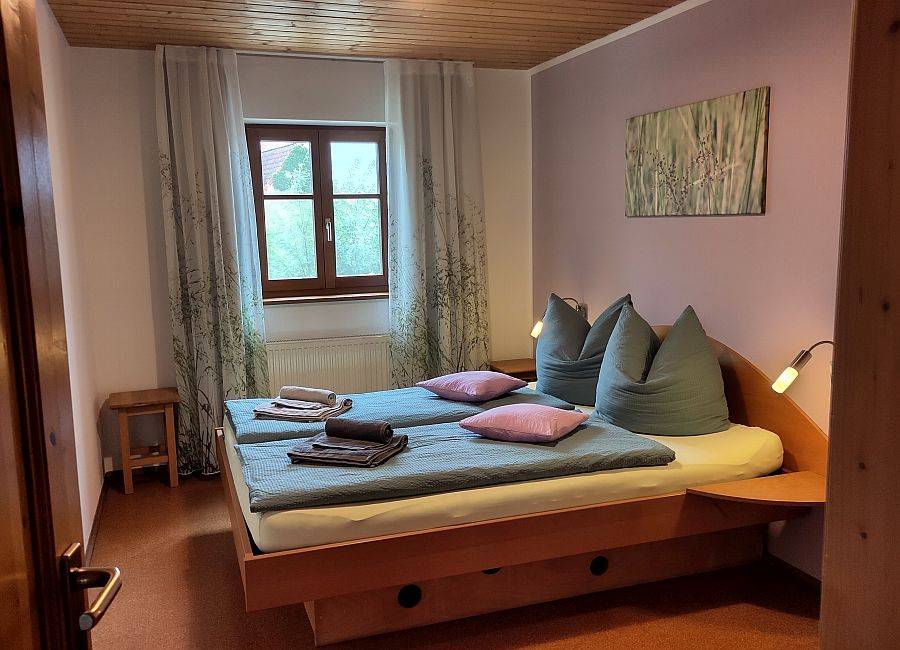 Ferienwohnung ∙ 2 Schlafzimmer ∙ 6 Gäste - Gunzenhausen