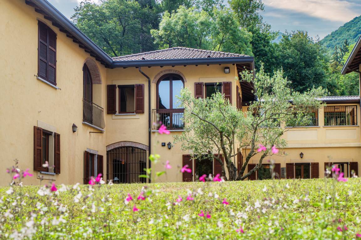 950 M² Villa ∙ 6 Camere Da Letto ∙ 13 Ospiti - Mandello del Lario