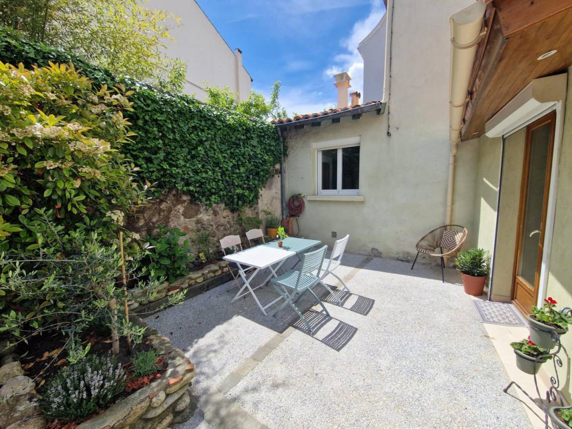 75 M² Gîte ∙ 3 Chambres ∙ 6 Personnes - Foix