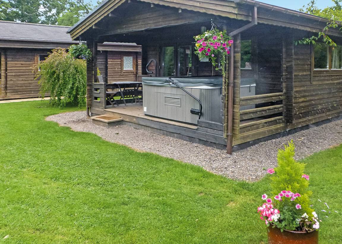 Chalet ∙ 2 Bedrooms ∙ 4 Guests - Somerset