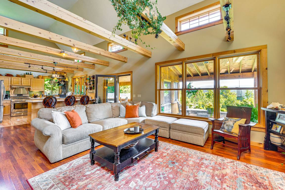 148 M² House ∙ 2 Bedrooms ∙ 4 Guests - Greensboro, VT