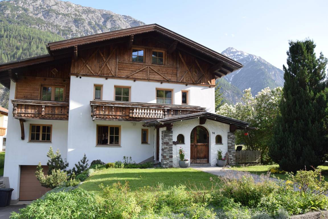 60 M² Appartement ∙ 1 Slaapkamer ∙ 4 Gasten - Holzgau