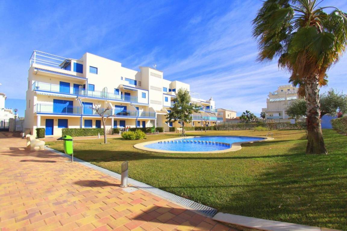 84 M² House ∙ 2 Bedrooms ∙ 6 Guests - Oliva
