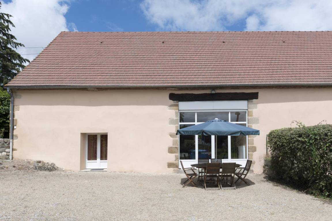 100 M² Gîte ∙ 2 Schlafzimmer ∙ 4 Gäste - Allier