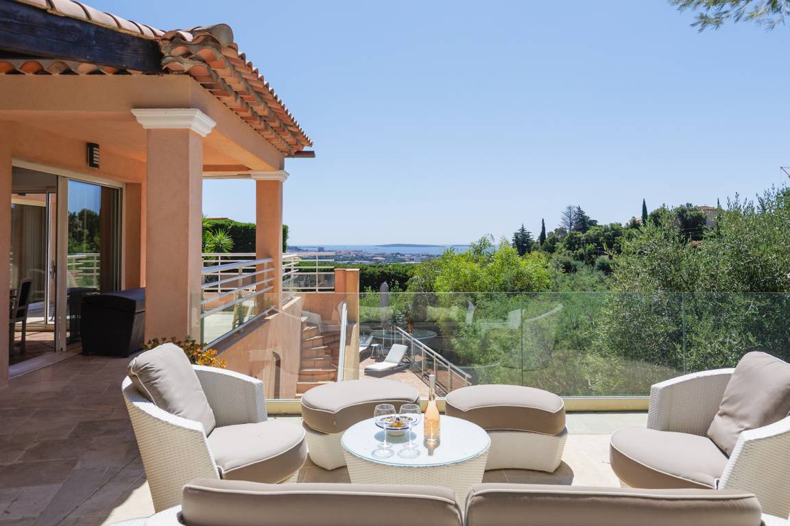 220 M² Villa ∙ 4 Chambres ∙ 8 Personnes - Mandelieu-la-Napoule