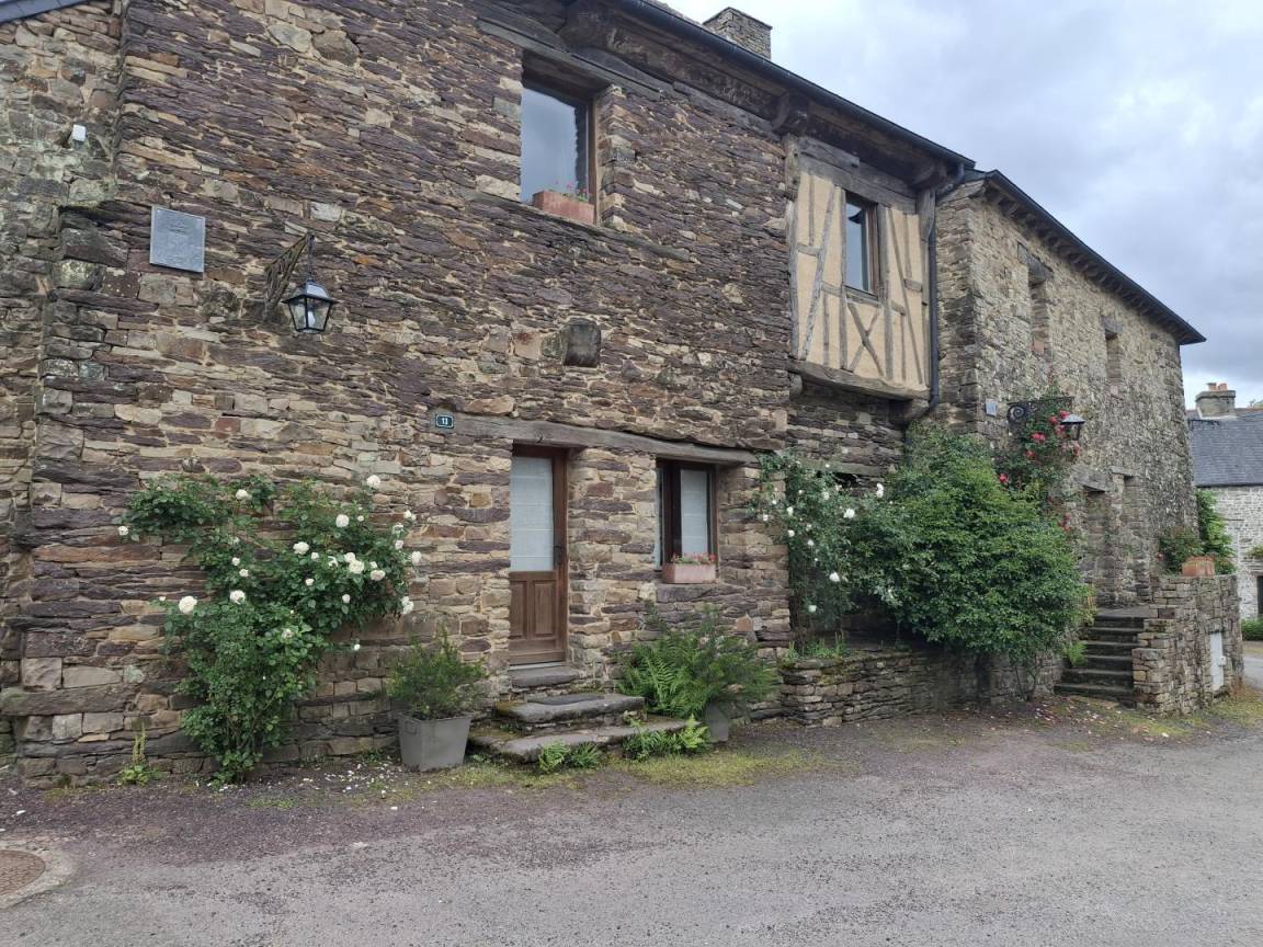 90 M² Gîte ∙ 2 Chambres ∙ 4 Personnes - Paimpont
