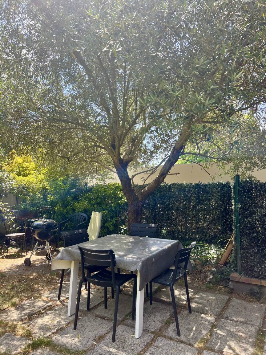 80 M² Appartement ∙ 2 Chambres ∙ 5 Personnes - Mitry-Mory
