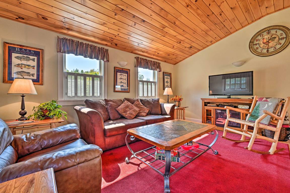92 M² Apartment ∙ 2 Bedrooms ∙ 6 Guests - Waterbury Village Historic District