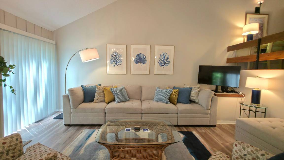 Condo ∙ 3 Bedrooms ∙ 6 Guests - Petoskey, MI