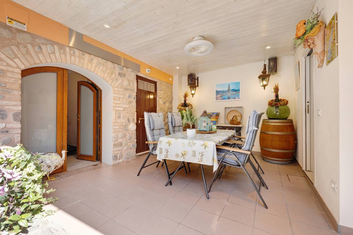 120 M² Apartment ∙ 3 Bedrooms ∙ 5 Guests - Lake Garda