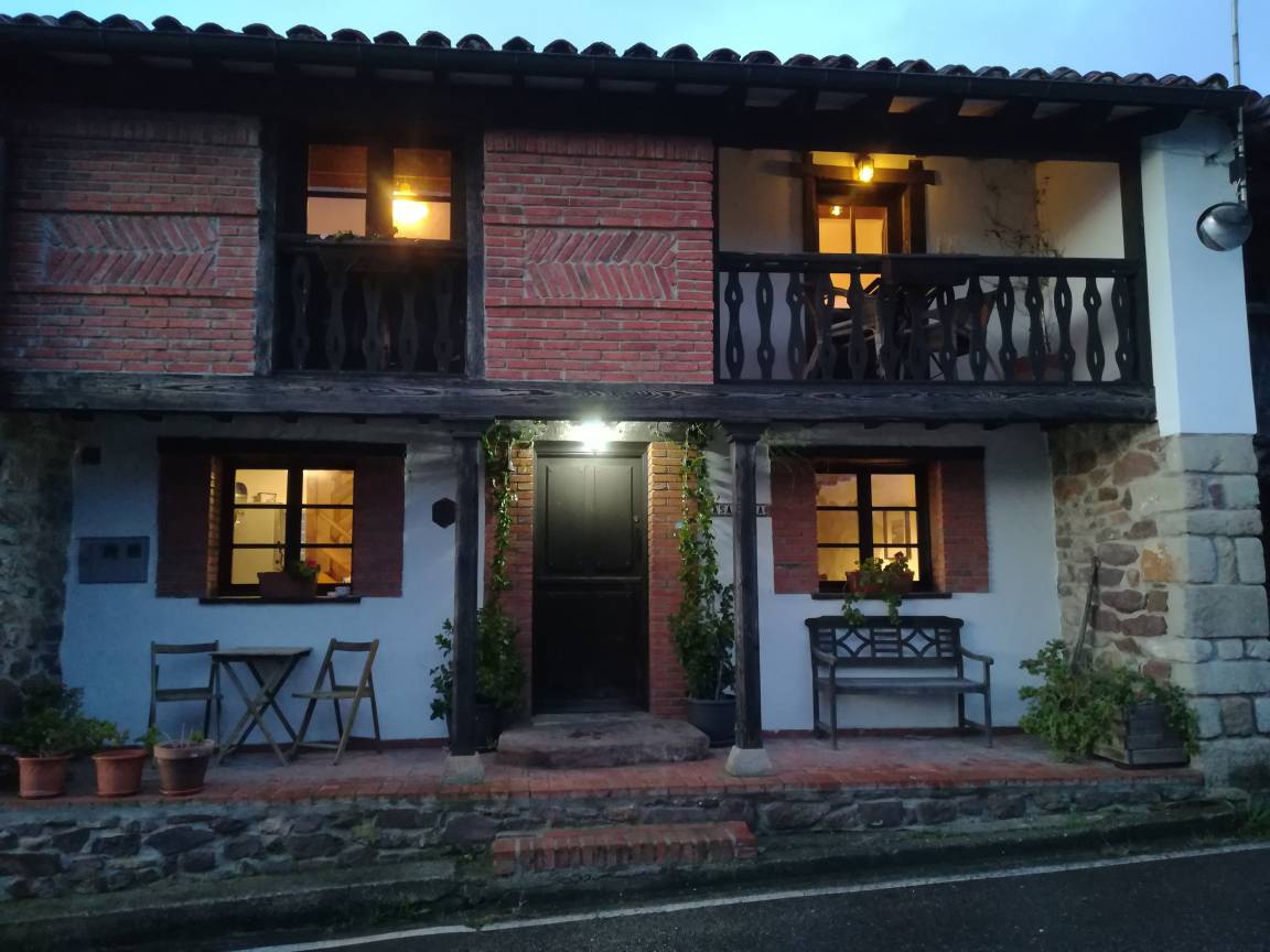 135 M² Casa ∙ 2 Habitaciones ∙ 4 Huéspedes - Villaviciosa