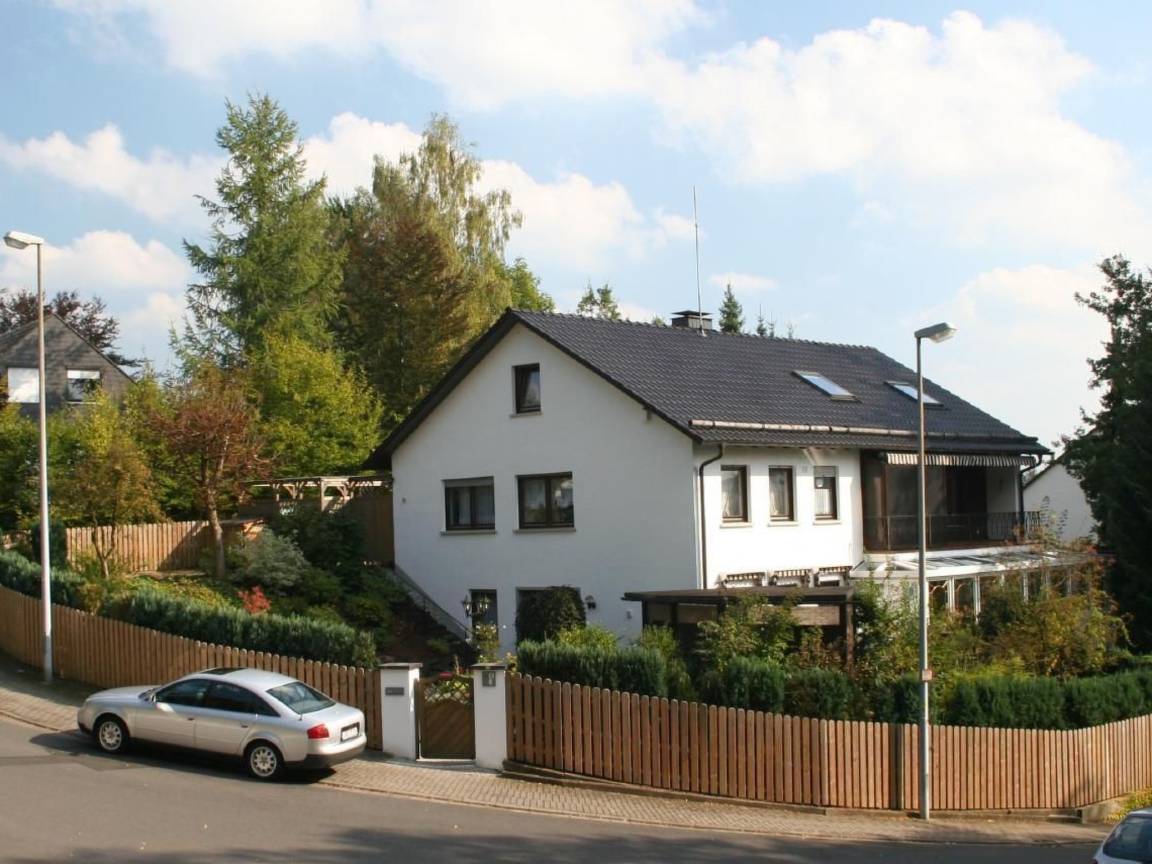 100 M² Ferienwohnung ∙ 2 Schlafzimmer ∙ 6 Gäste - Dillenburg