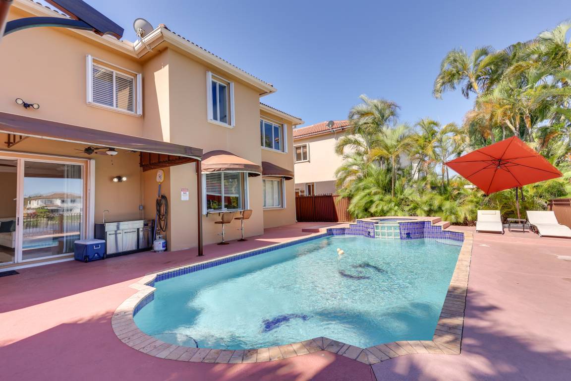 250 M² House ∙ 4 Bedrooms ∙ 8 Guests - South Lake, Miami