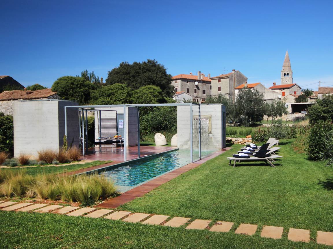 250 M² Accommodation ∙ 3 Bedrooms ∙ 16 Guests - Pula