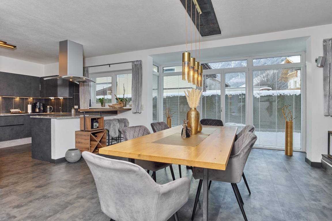 120 M² Ferienhaus ∙ 4 Schlafzimmer ∙ 8 Gäste - Längenfeld