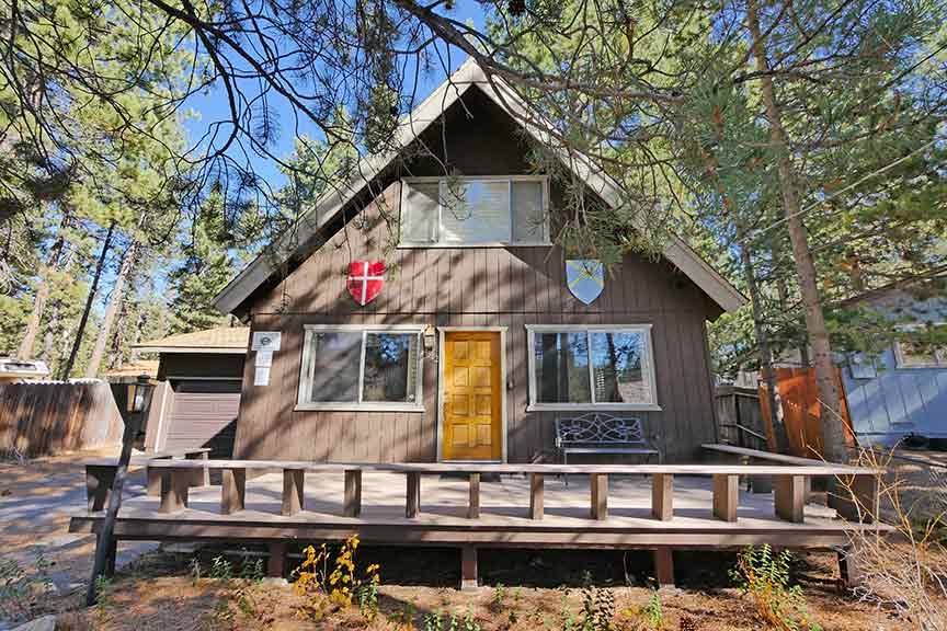149 M² Cabin ∙ 3 Bedrooms ∙ 10 Guests - South Lake Tahoe, CA