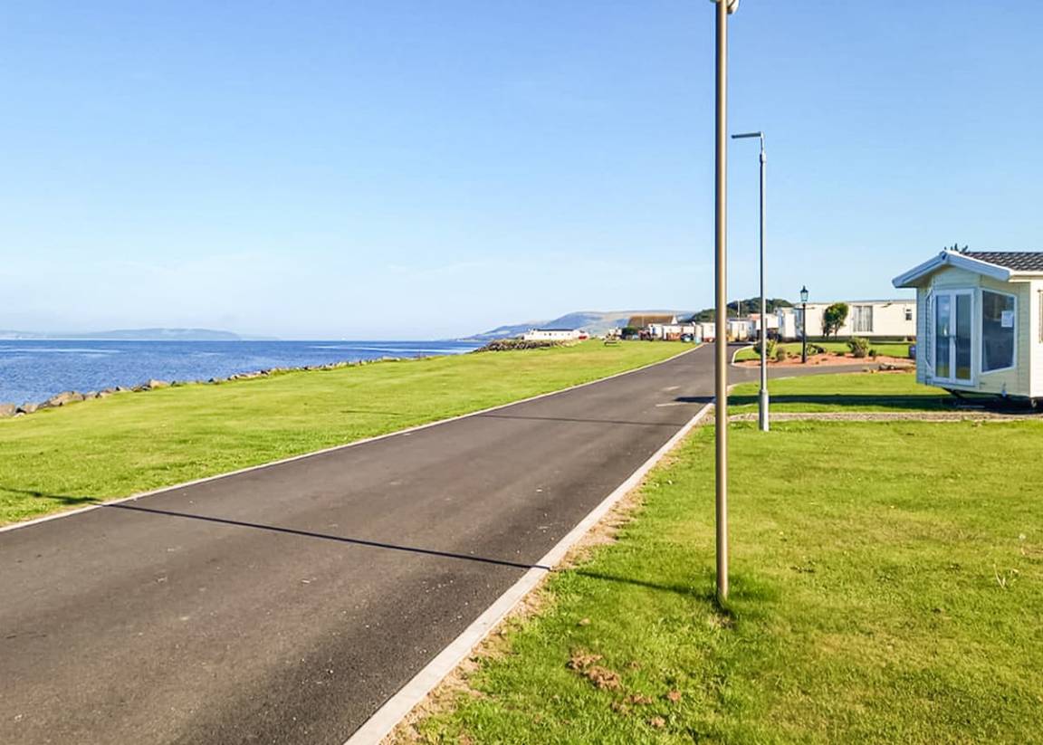 Bungalow ∙ 2 Bedrooms ∙ 4 Guests - Stranraer