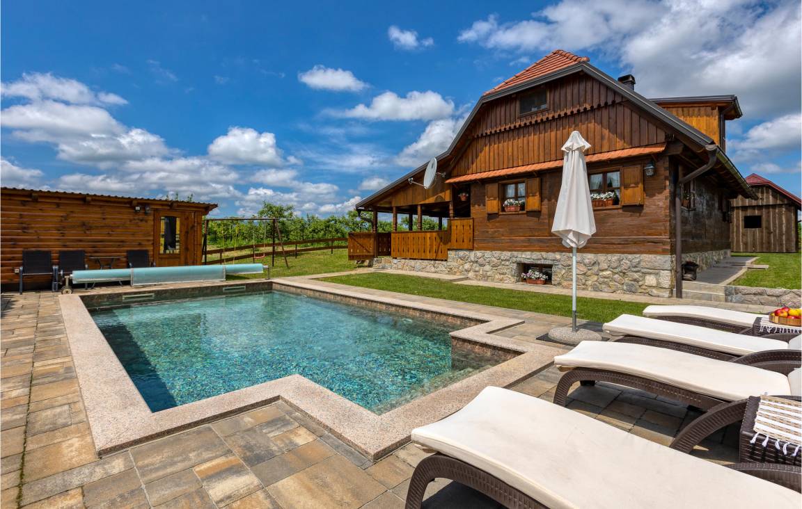 114 M² Ferienhaus ∙ 3 Schlafzimmer ∙ 8 Gäste - Gospić