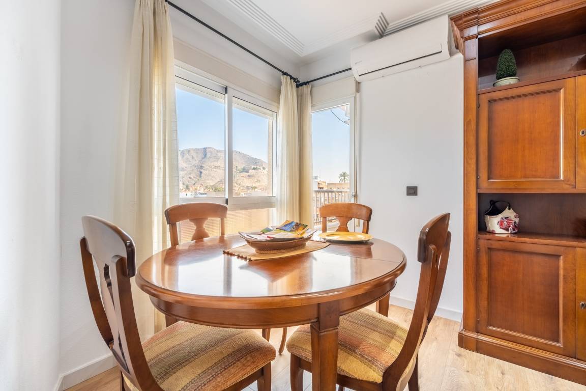100 M² Apartamento ∙ 3 Habitaciones ∙ 6 Huéspedes - Orihuela