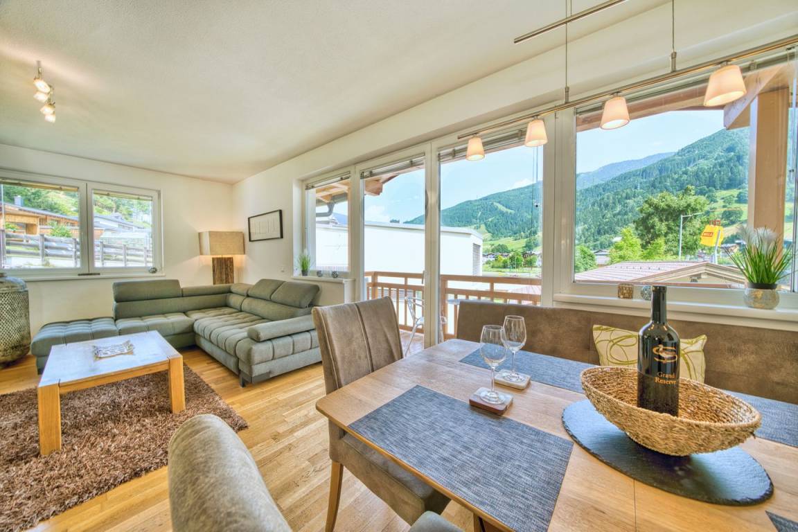 76 M² Apartment ∙ 2 Bedrooms ∙ 6 Guests - Kaprun