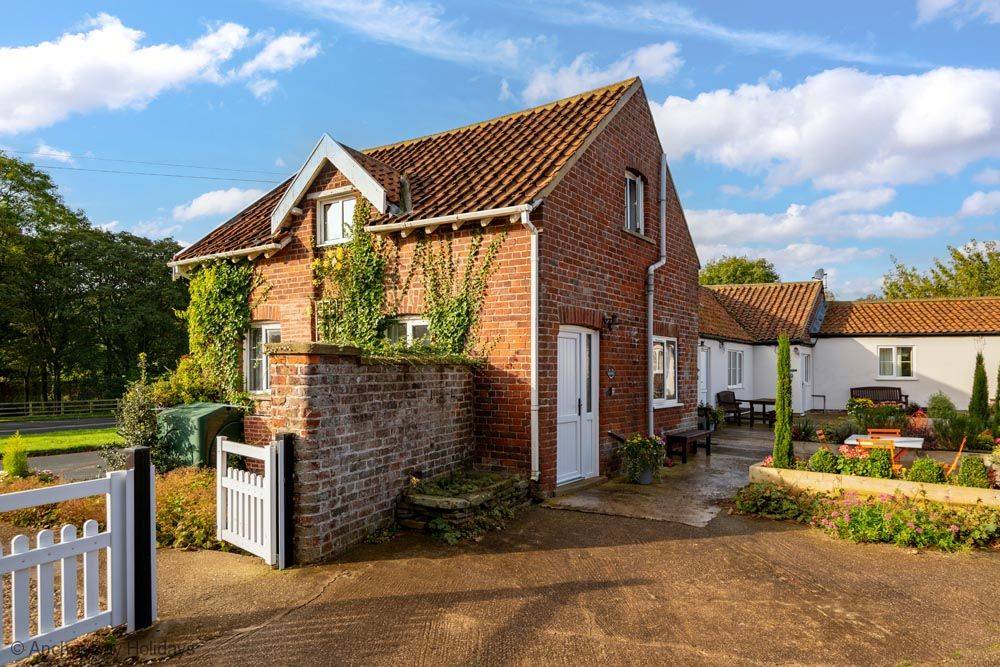 Cottage ∙ 2 Bedrooms ∙ 4 Guests - Bridlington