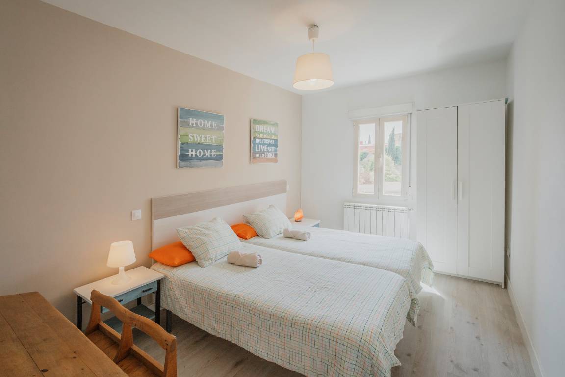 50 M² Apartment ∙ 2 Bedrooms ∙ 6 Guests - Burgos