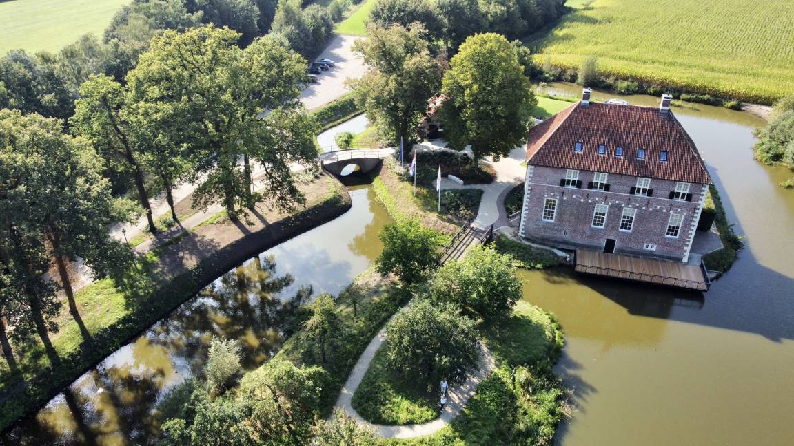 Castle ∙ 5 Bedrooms ∙ 10 Guests - Hengelo