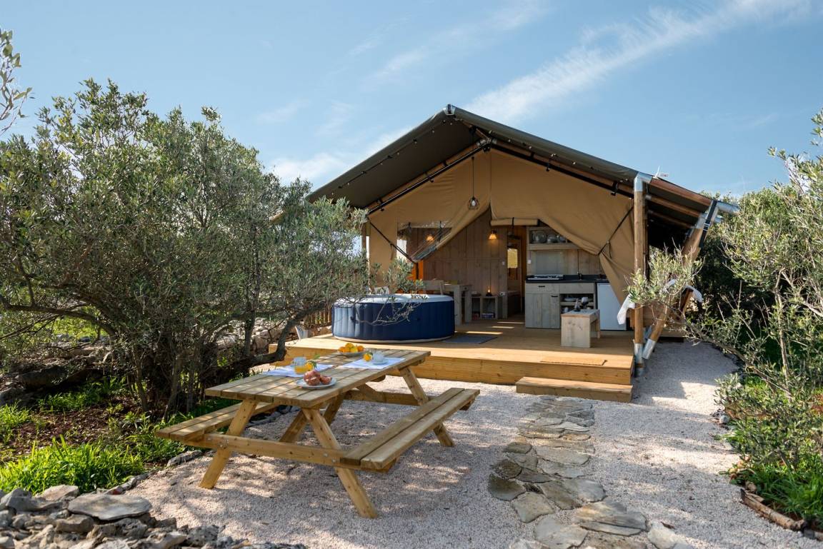 Camping ∙ 2 Bedrooms ∙ 4 Guests - Croatia