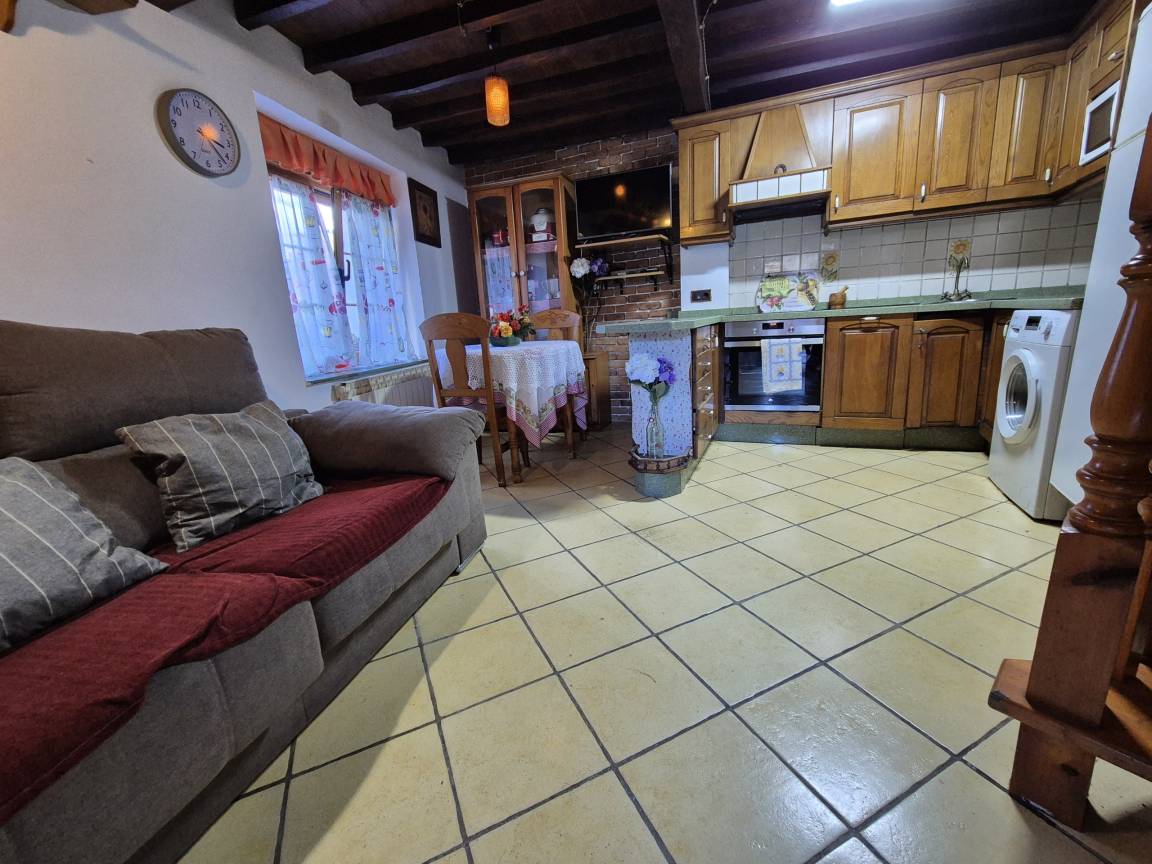 60 M² Apartamento ∙ 2 Habitaciones ∙ 4 Huéspedes - Riosa