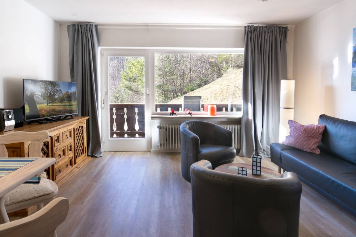 42 M² Ferienwohnung ∙ 1 Schlafzimmer ∙ 2 Gäste - Mittenwald