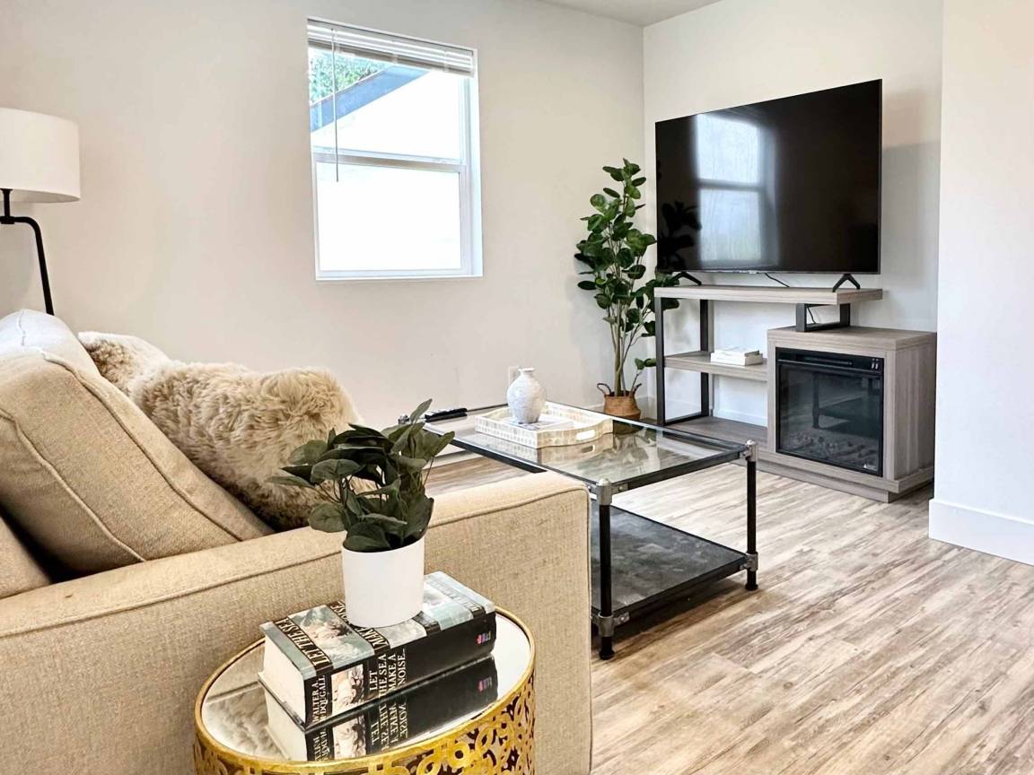 House ∙ 4 Bedrooms ∙ 8 Guests - Astoria, OR