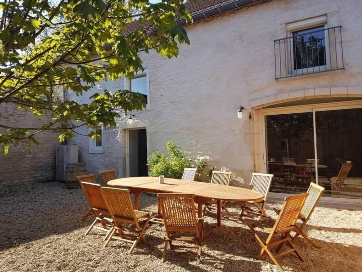 200 M² Cottage ∙ 3 Bedrooms ∙ 10 Guests - Beaune