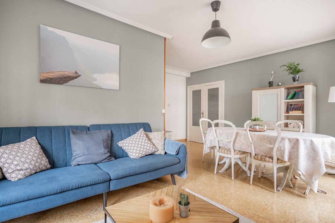 100 M² Apartamento ∙ 3 Habitaciones ∙ 6 Huéspedes - Siero