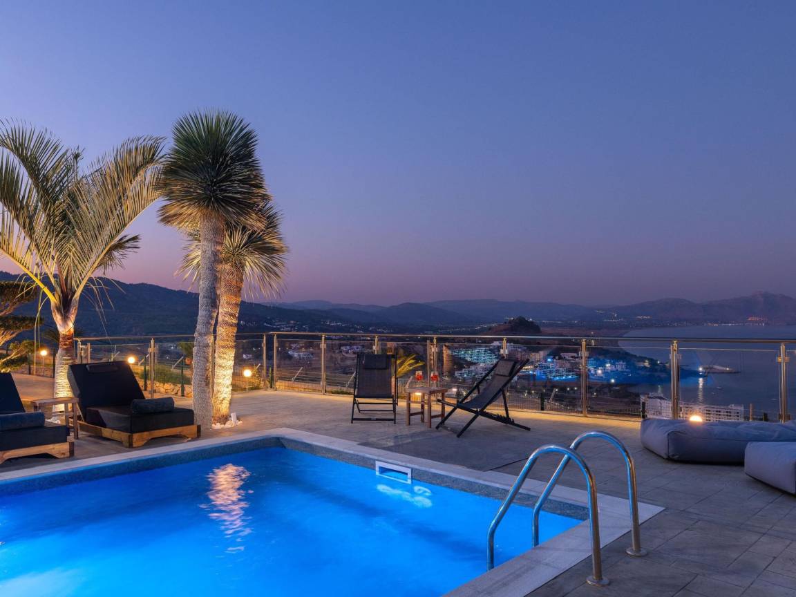 290 M² House ∙ 5 Bedrooms ∙ 10 Guests - Lindos