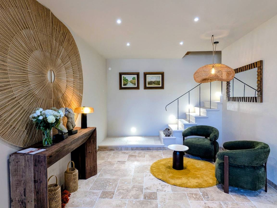 120 M² Cottage ∙ 2 Bedrooms ∙ 6 Guests - Beaune