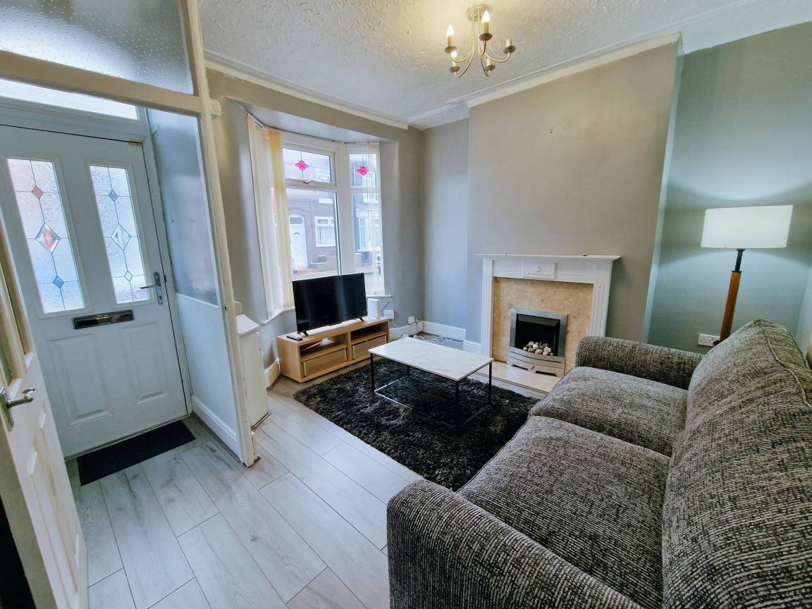 House ∙ 2 Bedrooms ∙ 4 Guests - Liverpool