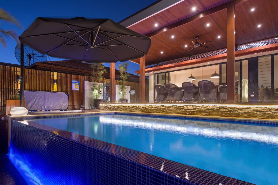 693 M² House ∙ 5 Bedrooms ∙ 11 Guests - Broadbeach