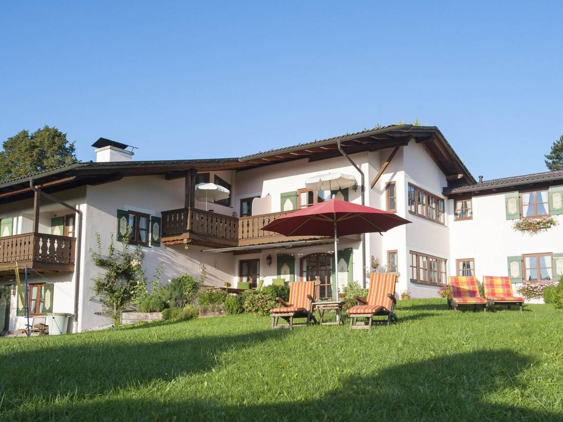56 M² Ferienwohnung ∙ 1 Schlafzimmer ∙ 5 Gäste - Murnau am Staffelsee