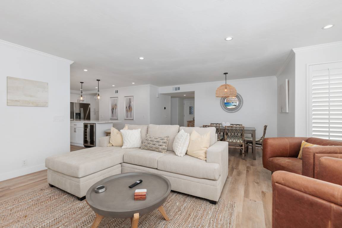 112 M² Apartment ∙ 2 Bedrooms ∙ 4 Guests - Del Mar, CA