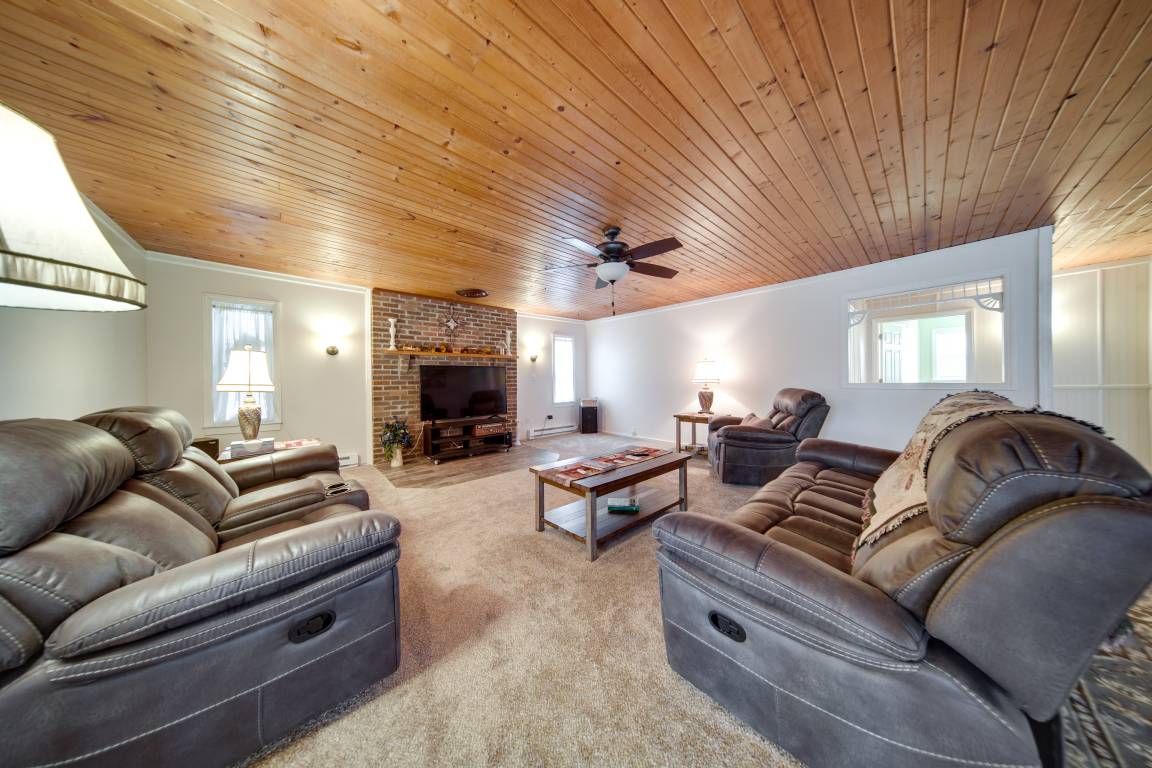167 M² House ∙ 2 Bedrooms ∙ 4 Guests - Lake Milton, OH