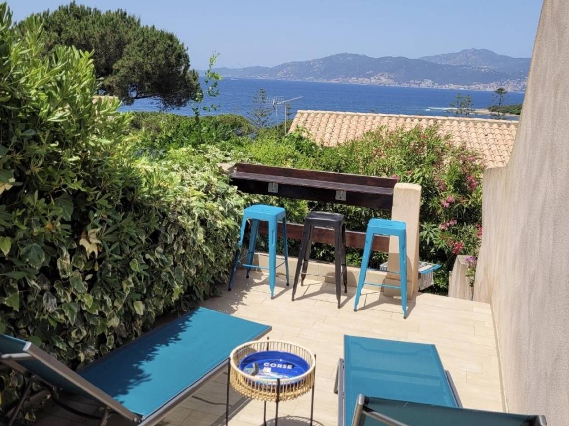 40 M² House ∙ 2 Bedrooms ∙ 4 Guests - Ajaccio