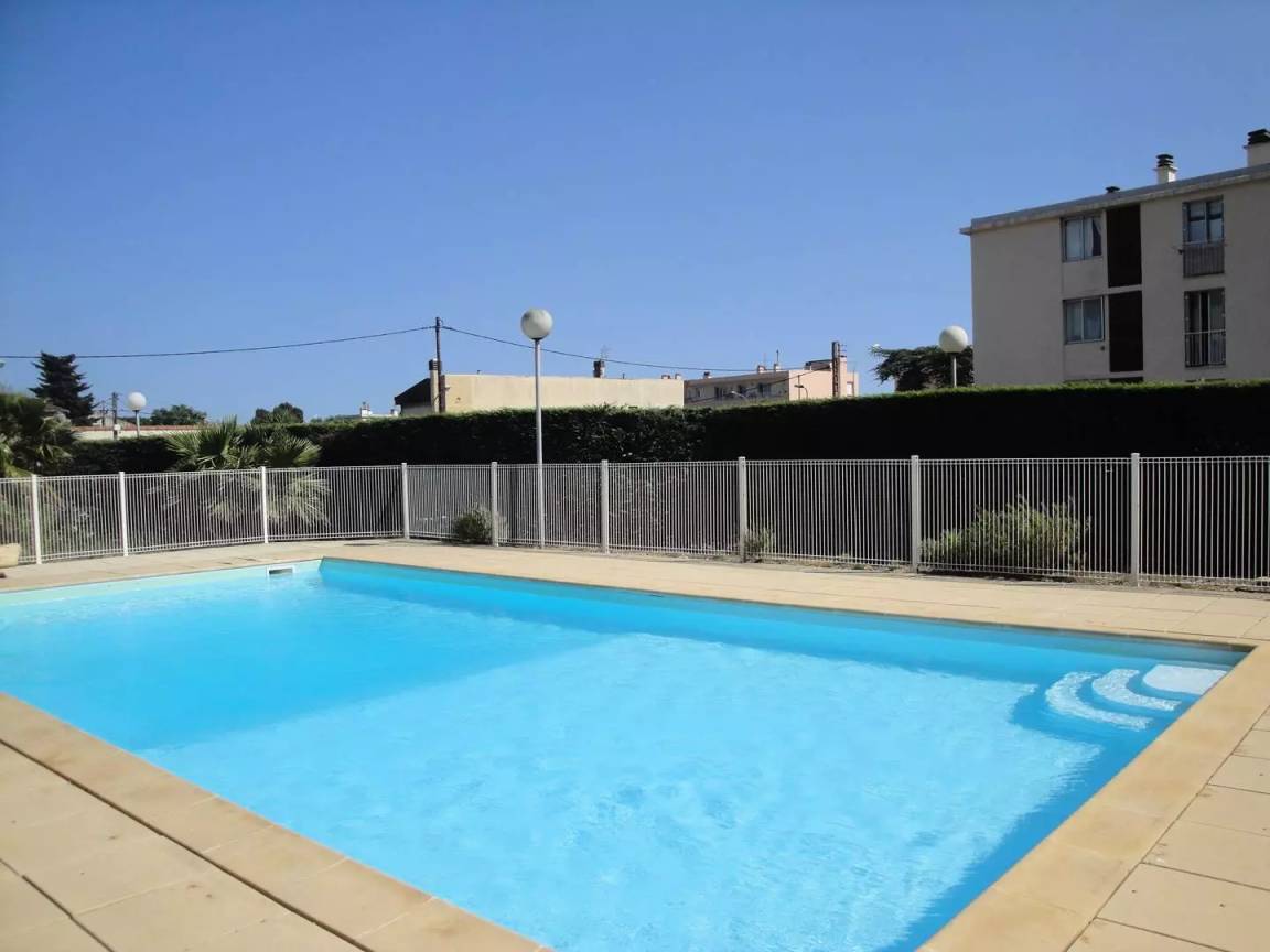 30 M² Appartement ∙ 1 Chambre ∙ 4 Personnes - La Seyne-sur-Mer