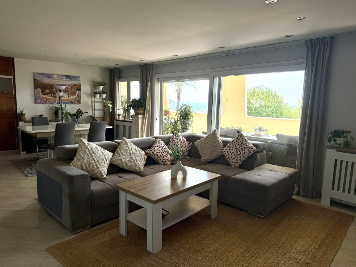 160 M² Apartment ∙ 3 Bedrooms ∙ 6 Guests - Empuriabrava