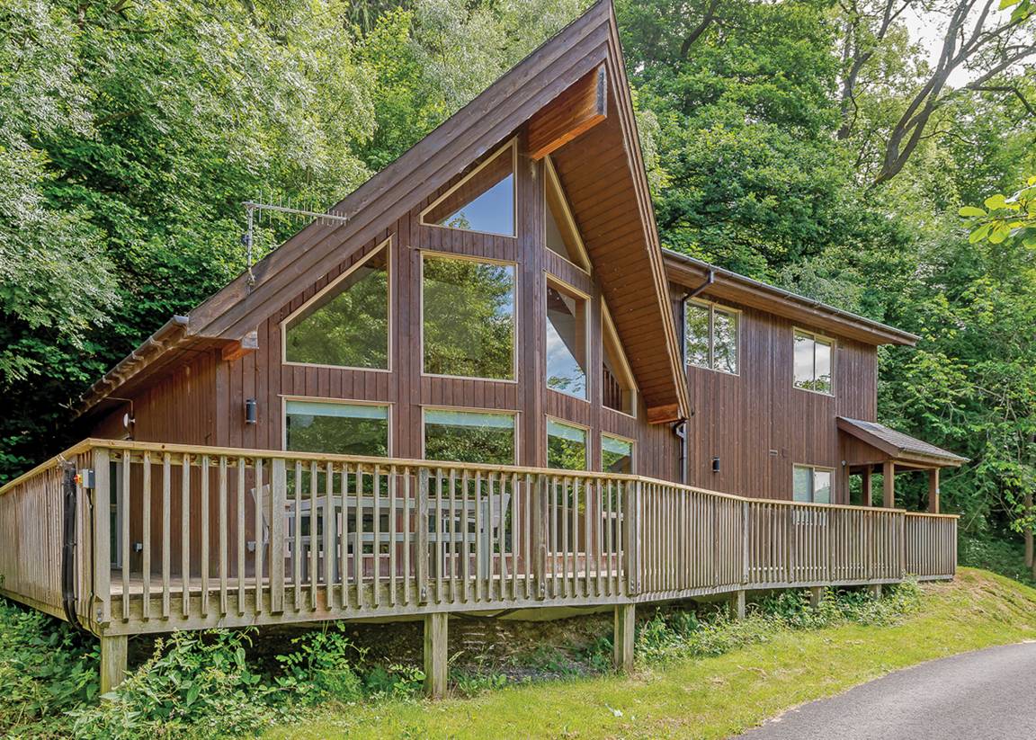Chalet ∙ 4 Bedrooms ∙ 8 Guests - Llangollen