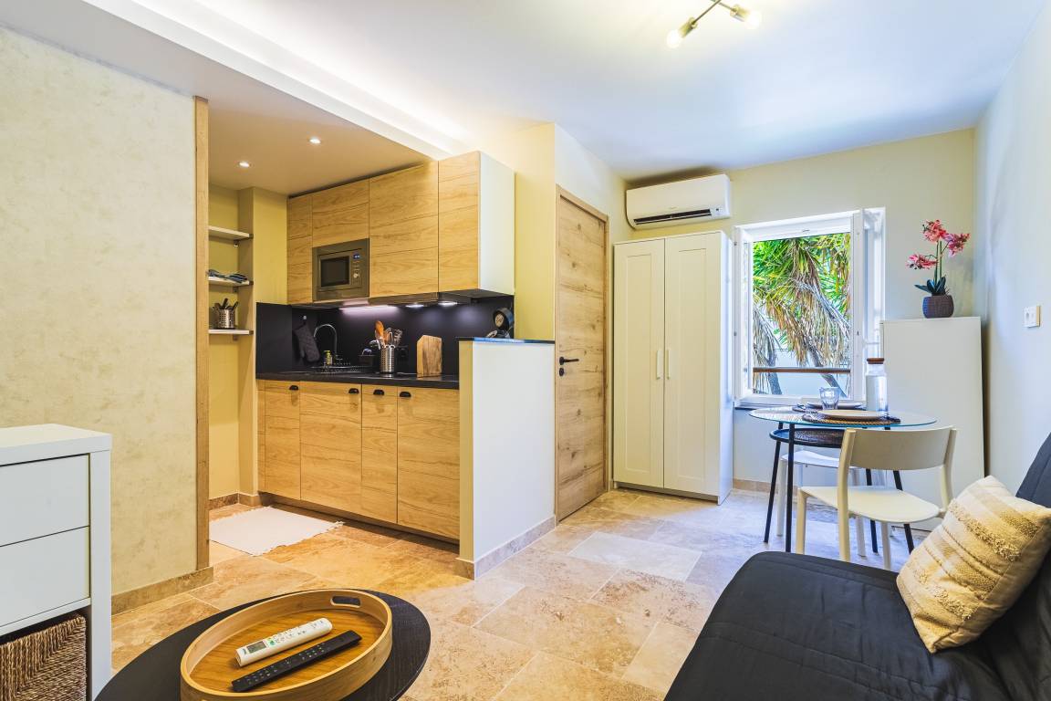 18 M² Appartement ∙ 2 Personnes - Pierrefeu-du-Var