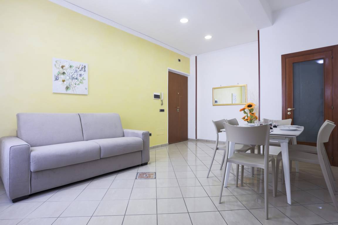 62 M² Apartamento ∙ 2 Habitaciones ∙ 6 Huéspedes - Salerno