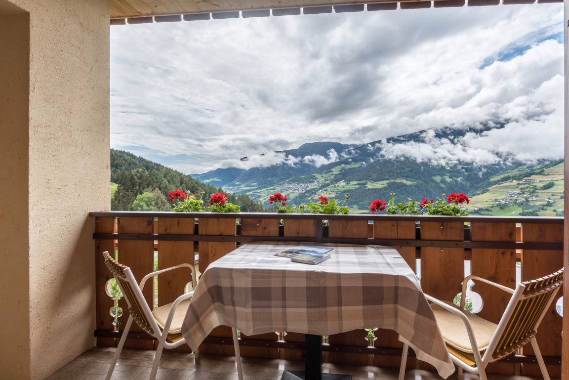 35 M² Ferienwohnung ∙ 1 Schlafzimmer ∙ 2 Gäste - Feldthurns