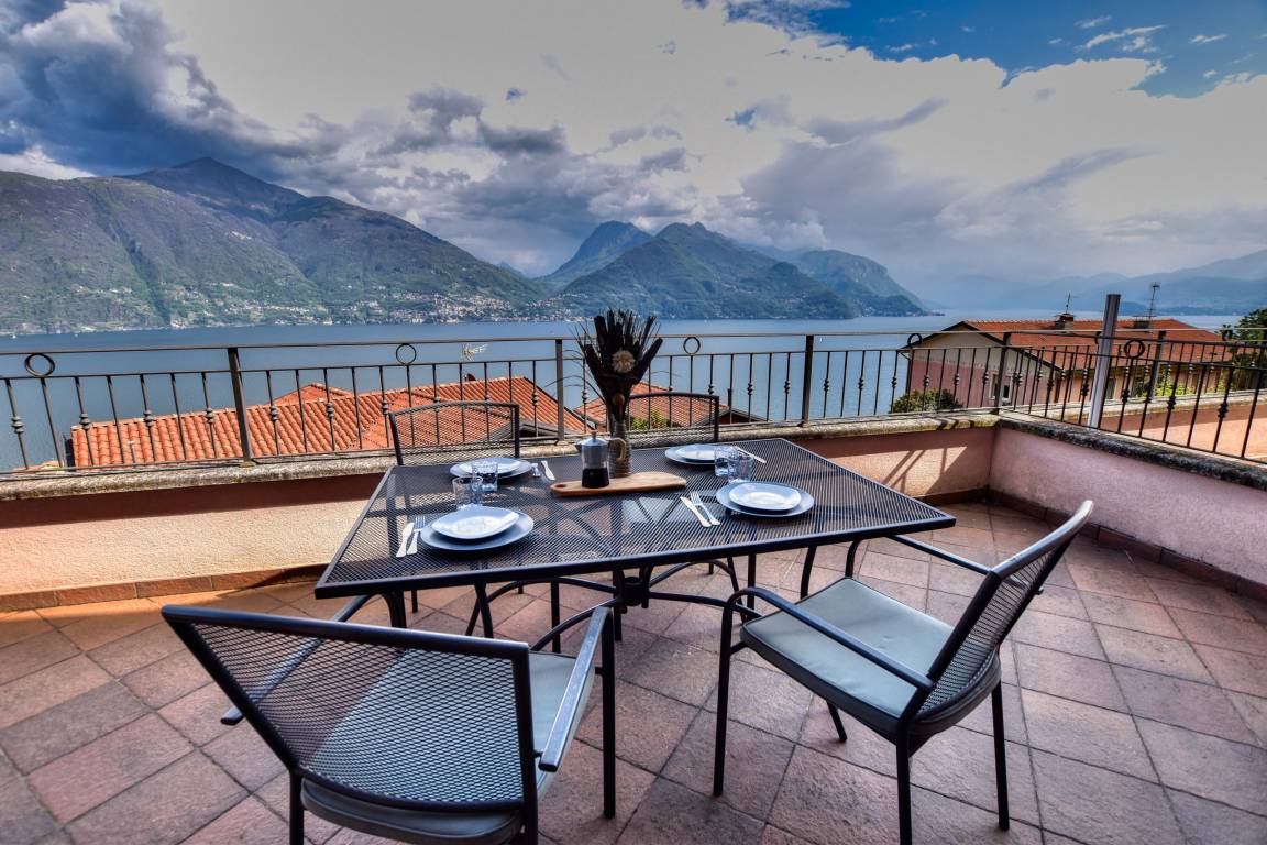 90 M² Appartement ∙ 2 Chambres ∙ 4 Personnes - Menaggio