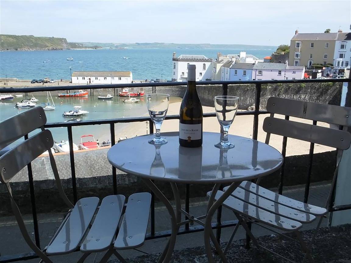 Cottage ∙ 3 Bedrooms ∙ 6 Guests - Tenby