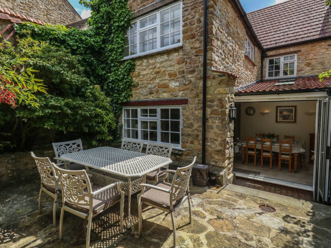 Cottage ∙ 3 Bedrooms ∙ 6 Guests - Sherborne